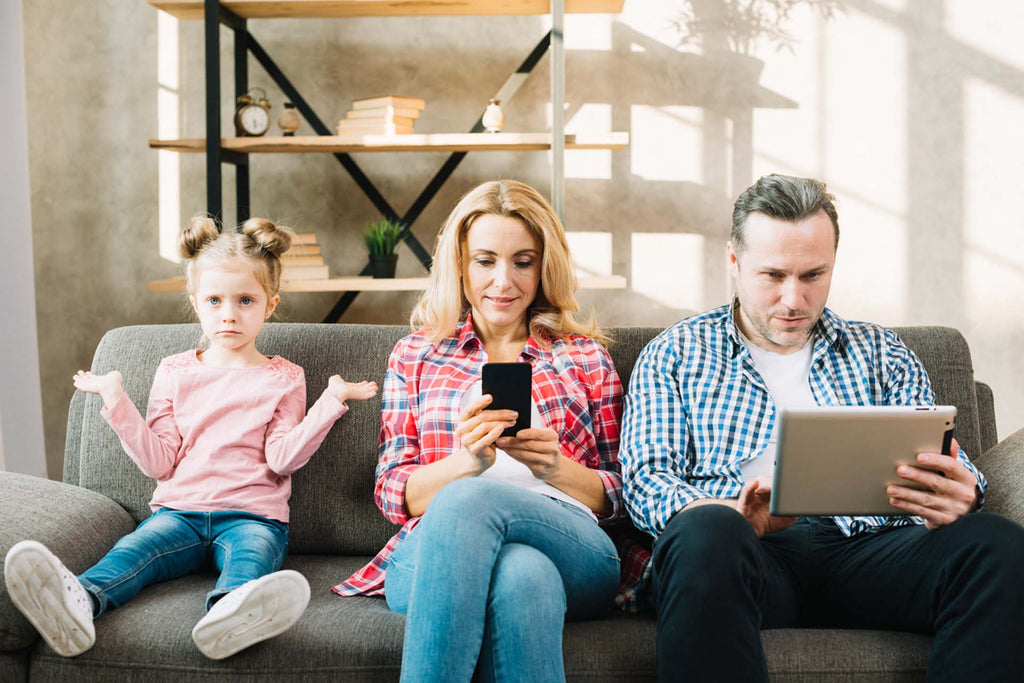 Research on Parental Technology Distraction and Adolescent Mental Heal ...